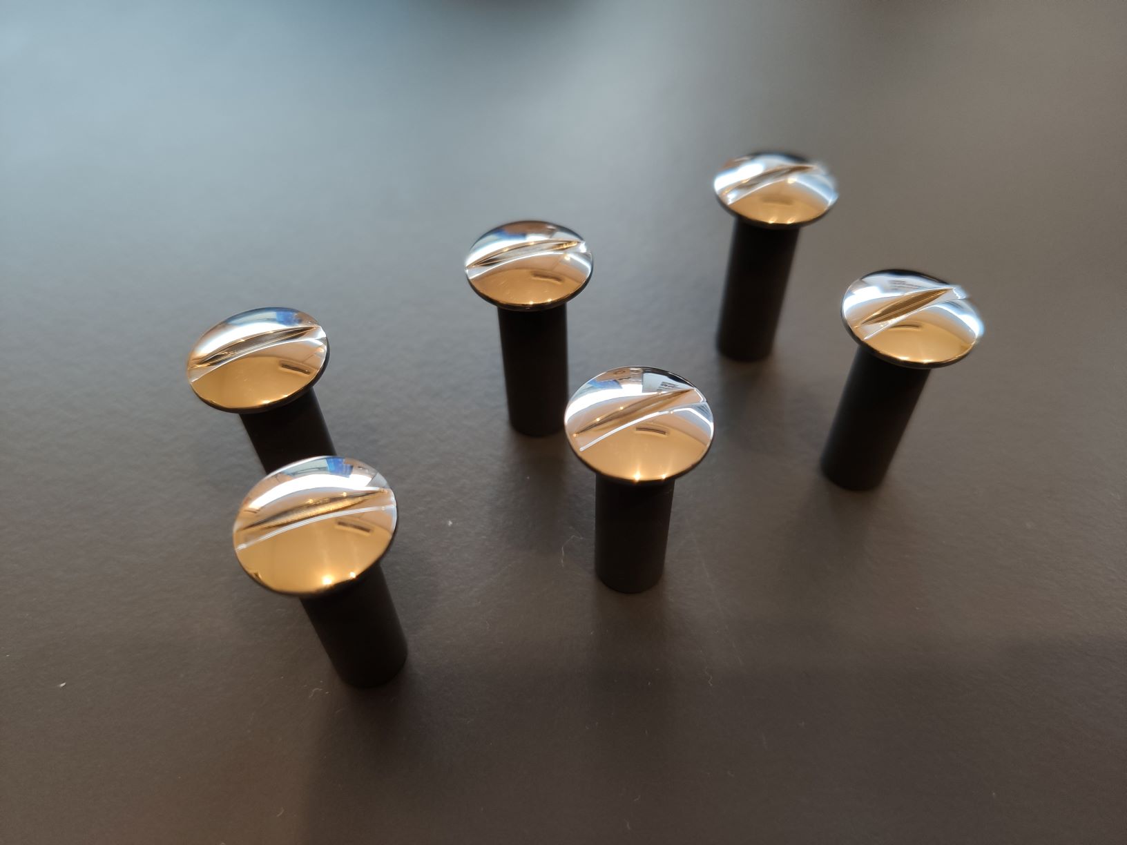 Polissage mécanique - STM24 Traitement de surface des métaux